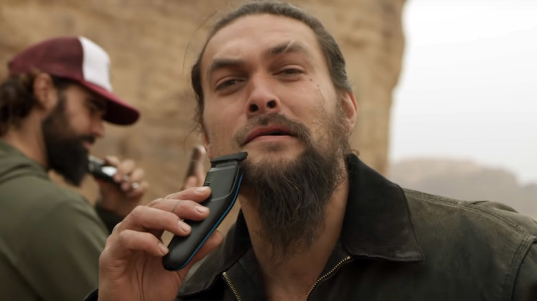 Jason Momoa shaves off his beard